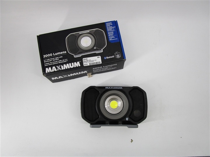 Hock Shop Marketplace | MASTERCRAFT MAXIMUM 2000 LUMENS WORK LIGHT
