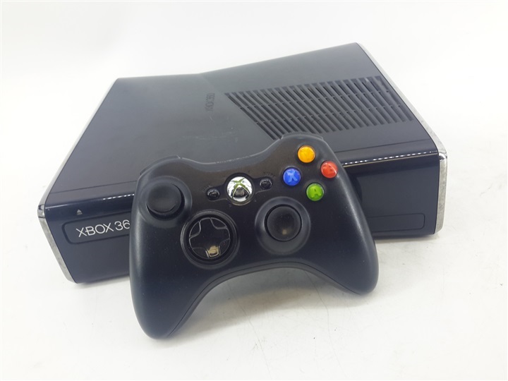Hock Shop Marketplace | 250GB XBOX 360 S MICROSOFT GAME SYSTEM